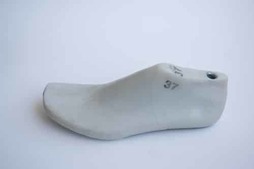 The Ultimate Guide to Shoe Last Types and Shoemaking