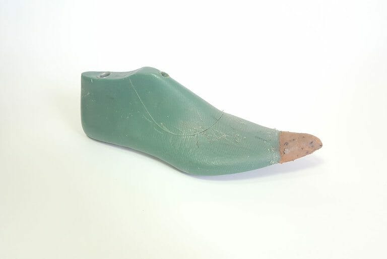 Shoemaking Techniques: Shoe last