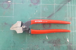 Best shoemaker’s pincers for your craft