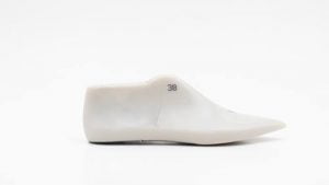 Beginners Shoemaking Tools and Materials:The Definitive Guide 2025