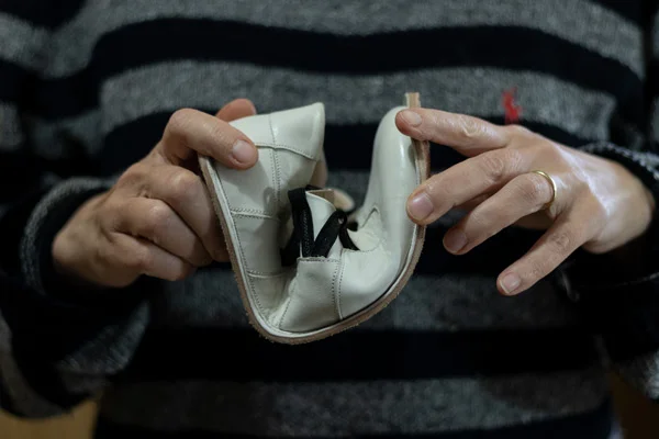 Lightweight and Flexible Barefoot shoes with no stiffeners